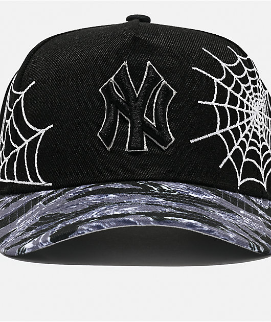 Mitchell & Ness New York Yankees Tiger Stripe Black Snapback Hat | Zumiez