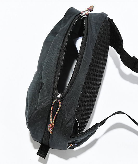 Mountain Hardwear Field Day Black Fanny Pack | Zumiez